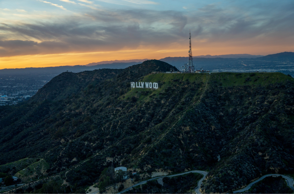 Iconic LA Sign, Skyline & Stadium Helicopter Tour Group 3 Helicopters